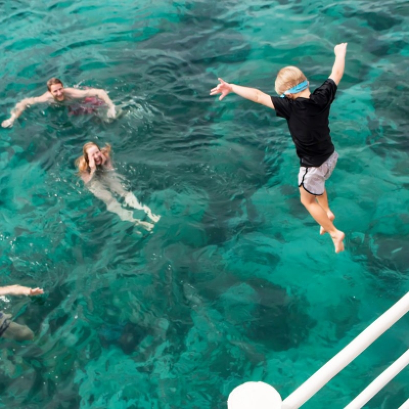 Snorkeling Beach Day Tour Finger Nail Island Gam Ghi May Rut Islands ...